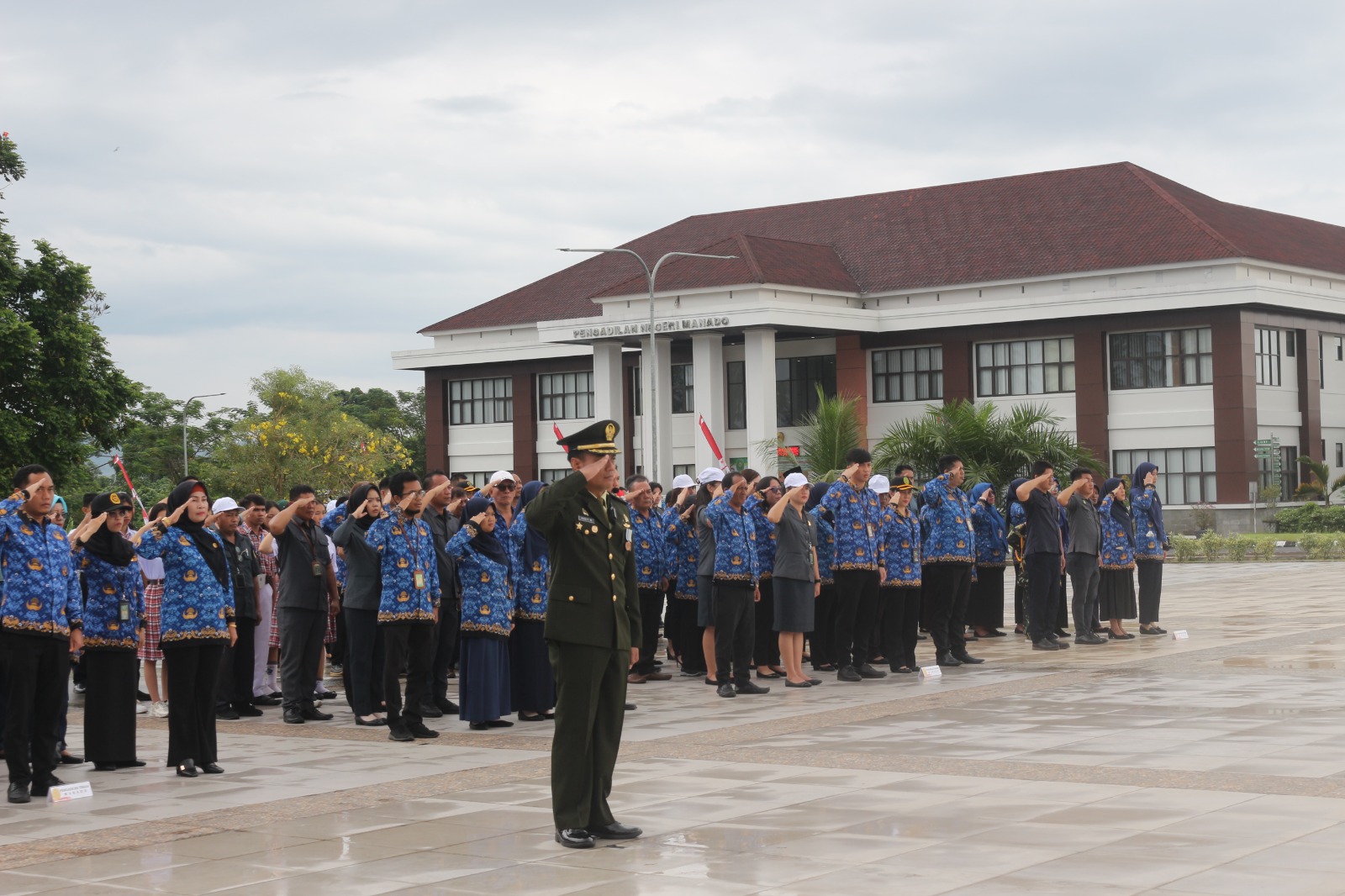 Pengadilan Militer III-17 Manado | UPACARA PENGIBARAN BENDERA DALAM ...